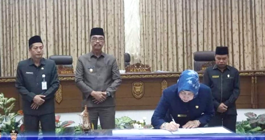 Pemkab dan DPRD Barut Tandatangani Nota Kesepakatan Rancangan KUA-PPAS - Fakta Hukum Indonesia