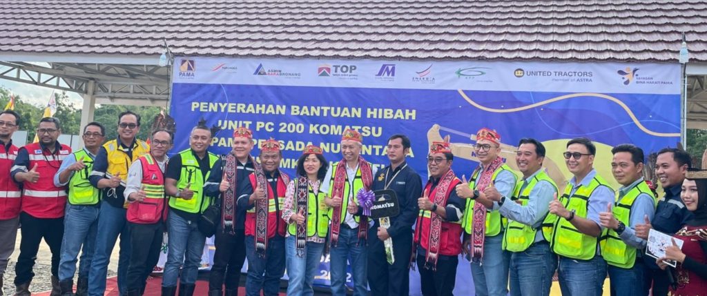 PAMA Group Hibahkan Alat Berat kepada SMK Harati - Fakta Hukum Indonesia