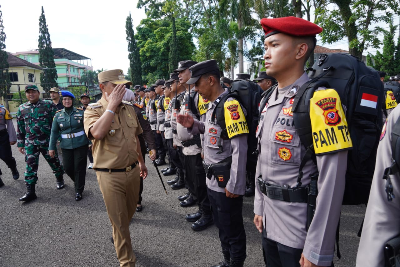 Garut Siapkan 8.000 TPS untuk Pemilu 2024, Pj Bupati: Wilayah Aman Hingga Saat ini - Fakta Hukum ...